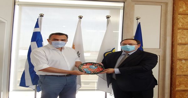 Δήμος Λευκωσίας - Συνάντηση Δημάρχου Λευκωσίας με τον Πρέσβη της ...